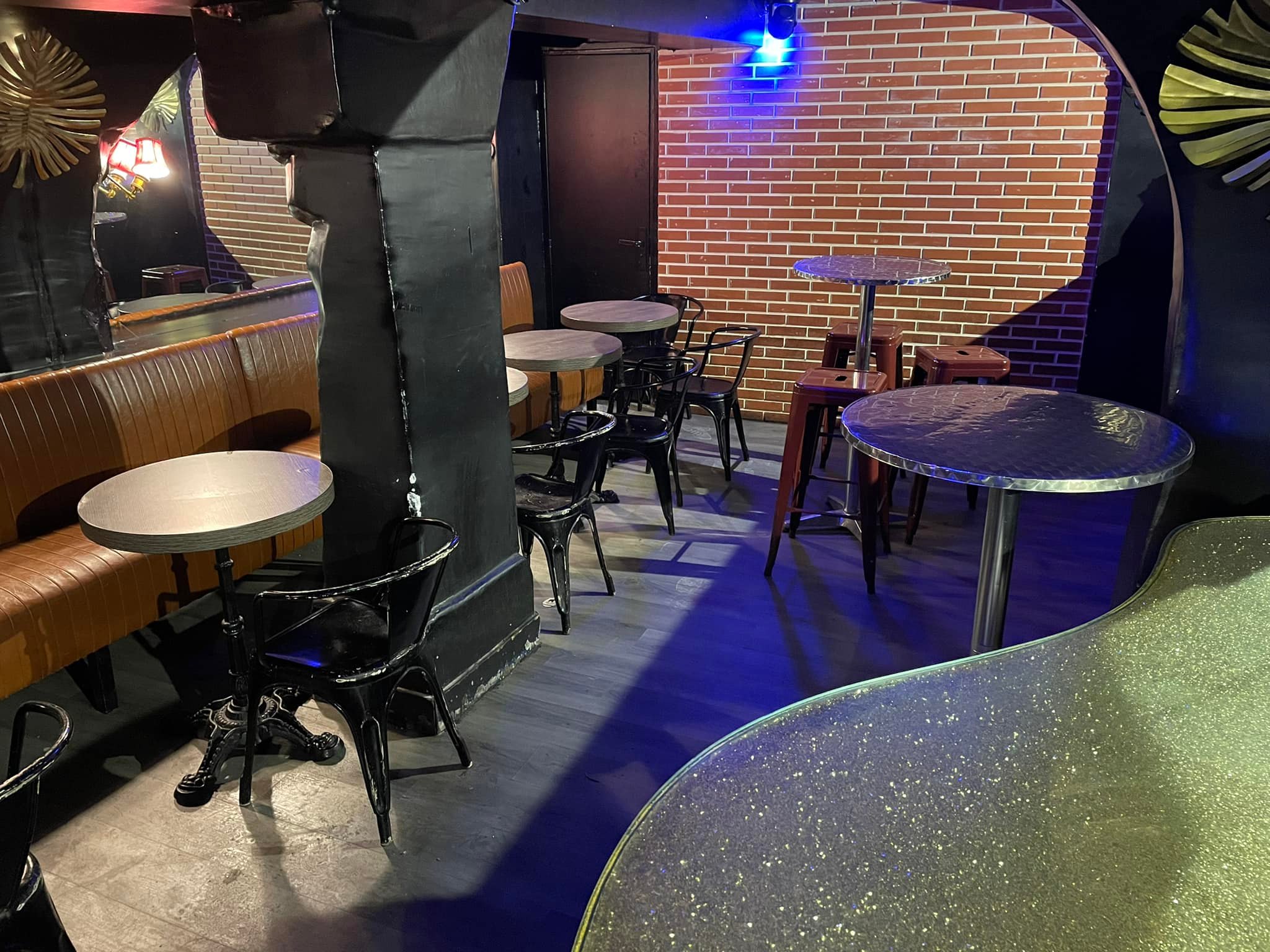 Banana Café – Ten Visit